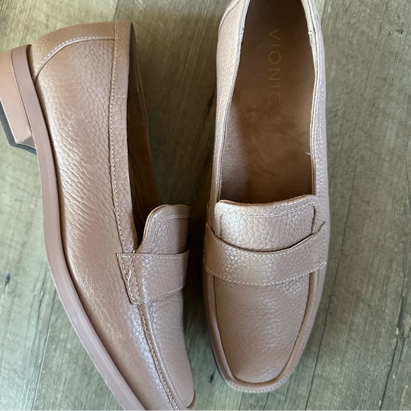 Vionic | Shoes | Vionic Wren Shellah Tan Pebbled Leather Loafers | Poshmark